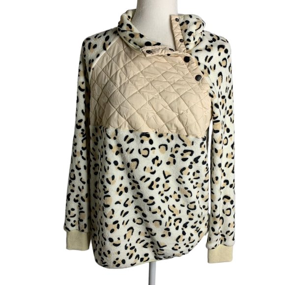 ePretty | Sweaters | Leopard Print Fleece Pullover Sweater S White ...